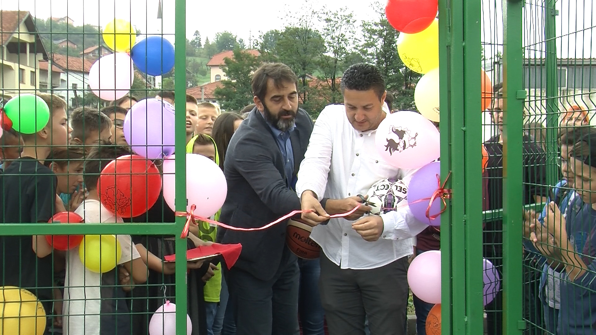 OTVORENO SPORTSKO IGRALIŠTE KOD OŠ “IZET ŠABIĆ” U HOTONJU | Radio ...