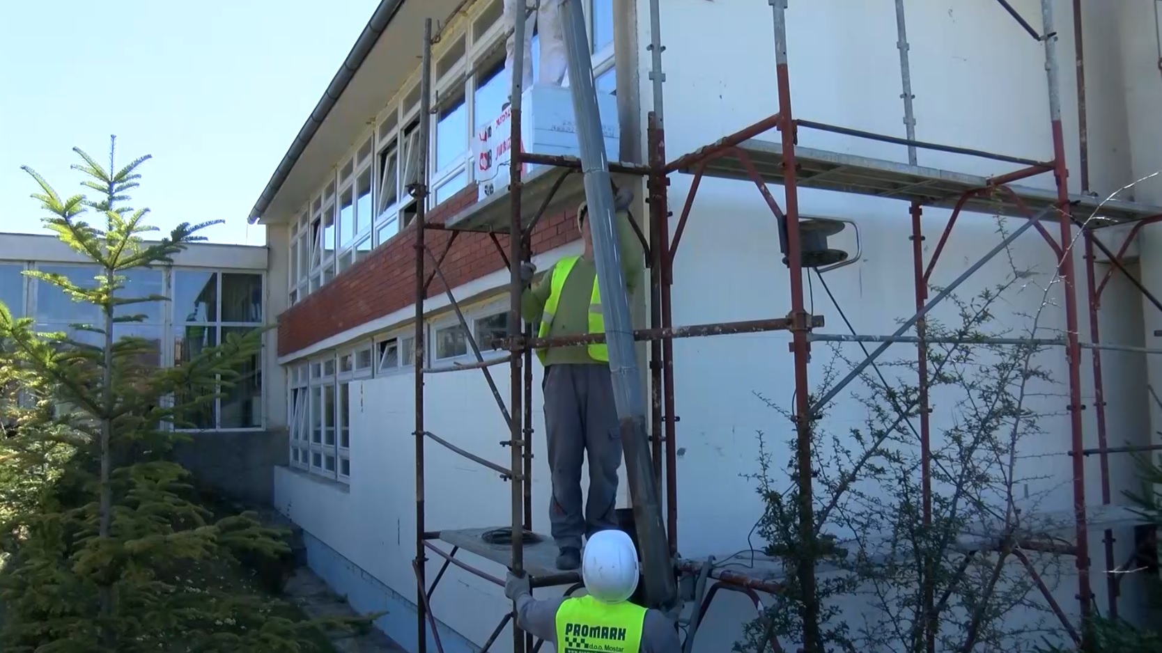 RADOVI NA UTOPLJAVANJU OŠ “IZET ŠABIĆ” IZVODE SE PLANIRANOM DINAMIKOM ...