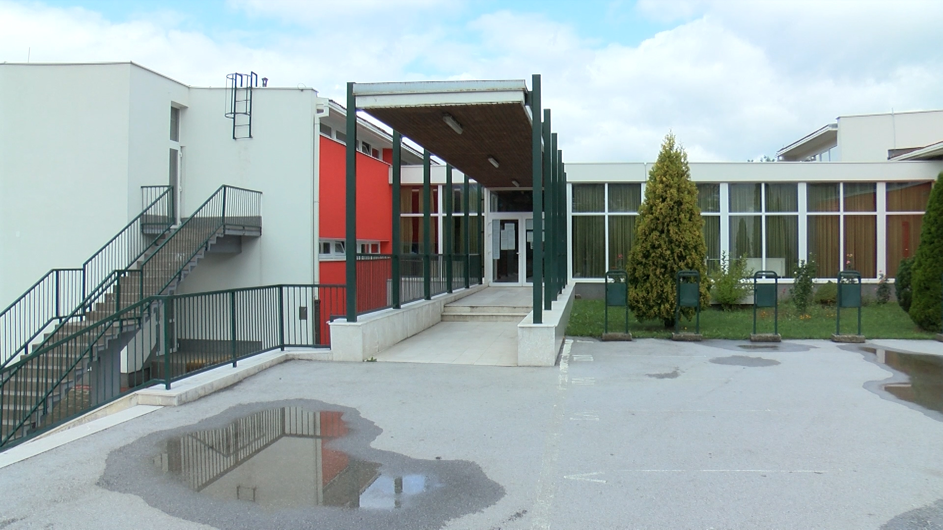 OŠ “IZET ŠABIĆ” DOBITNICA ZAHVALNICE OPĆINE VOGOŠĆA | Radio Televizija ...