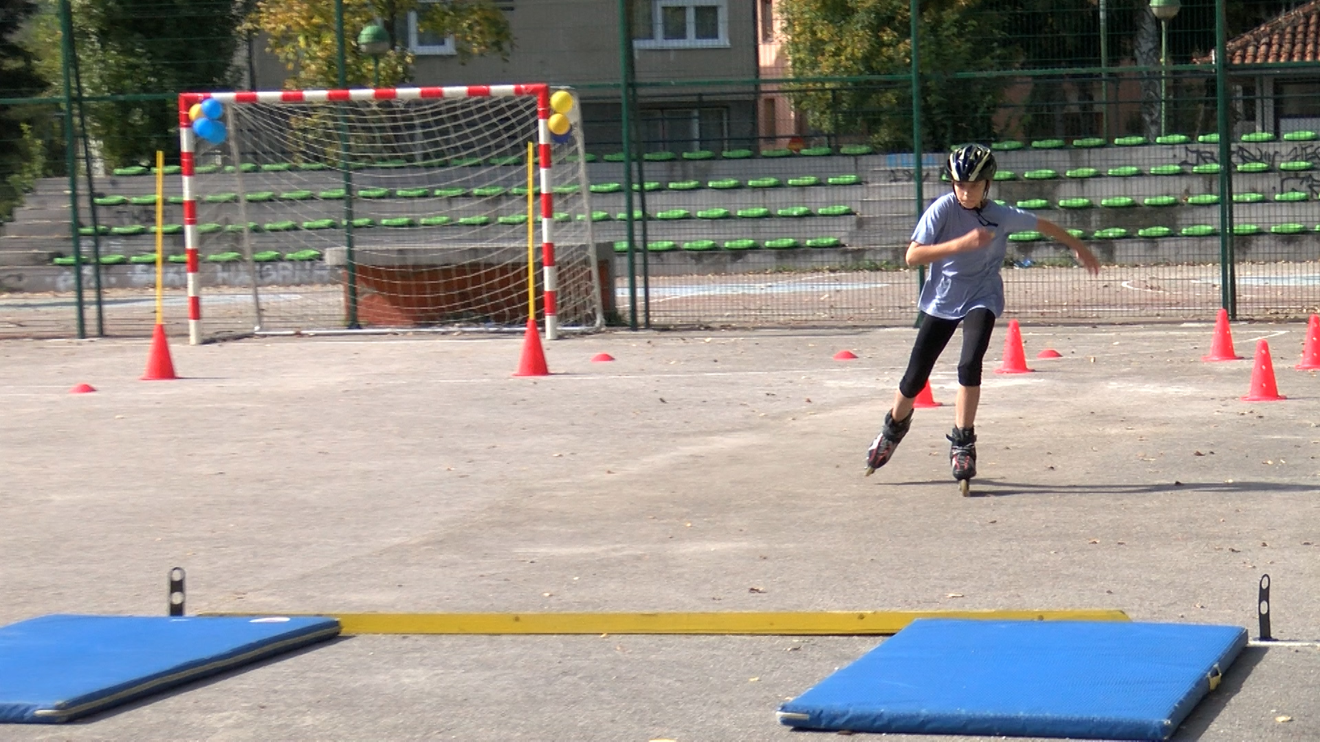 NA IGRALIŠTU OŠ “MIRSAD PRNJAVORAC” ODRŽANO TAKMIČENJE U ROLANJU I ...