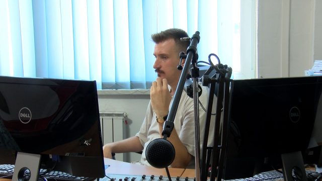 MIRZA ABAZ: NOVINARSTVO I MUZIKA IDU ZAJEDNO, PROFESIJA I HOBI KOJI SE ...