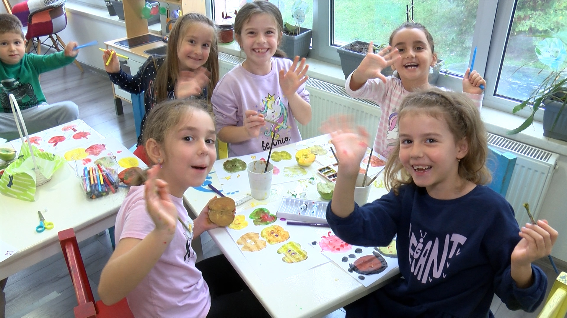 MALIŠANI OBILJEŽILI SVJETSKI DAN JABUKE U EDUKATIVNO – KREATIVNOM ...