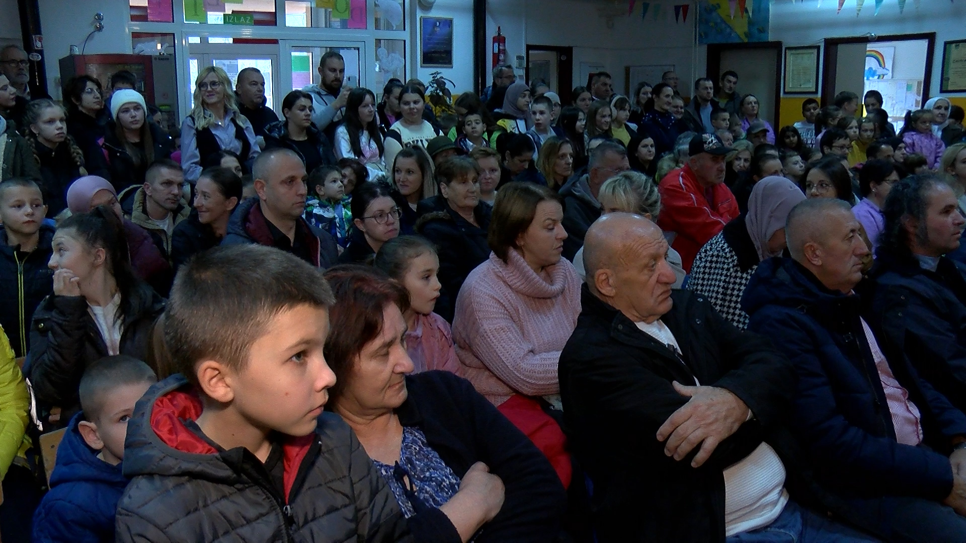 UČENICI OŠ “PORODICE EF. RAMIĆ” PRIGODNOM PRIREDBOM POKAZALI KOLIKO ...