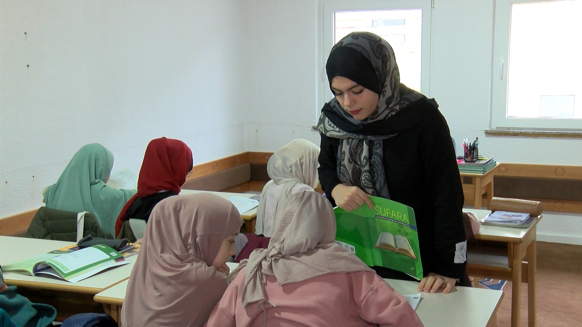 MUALLIMA LAMIJA ŠABANOVIĆ: RAD SA DJECOM JE NEŠTO NAJLJEPŠE | Radio ...